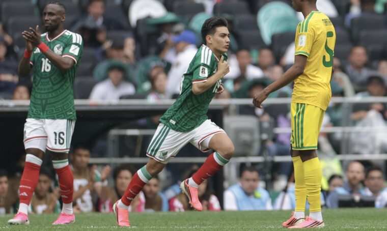 Xolos' Gilberto Mora became one of the youngest players to ever play in ...